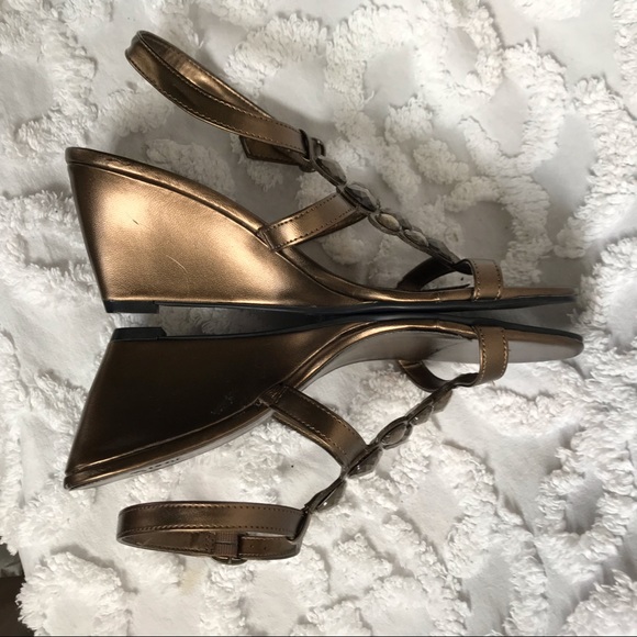 FIONI Clothing | Shoes | New Fioni Gold Bling Wedge Sandals 75 | Poshmark